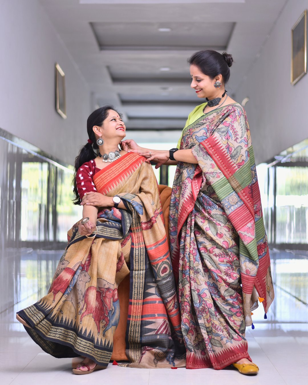 Buy Latest Sarees Online | Branded Sarees with Price – MYPOSHAAKH
