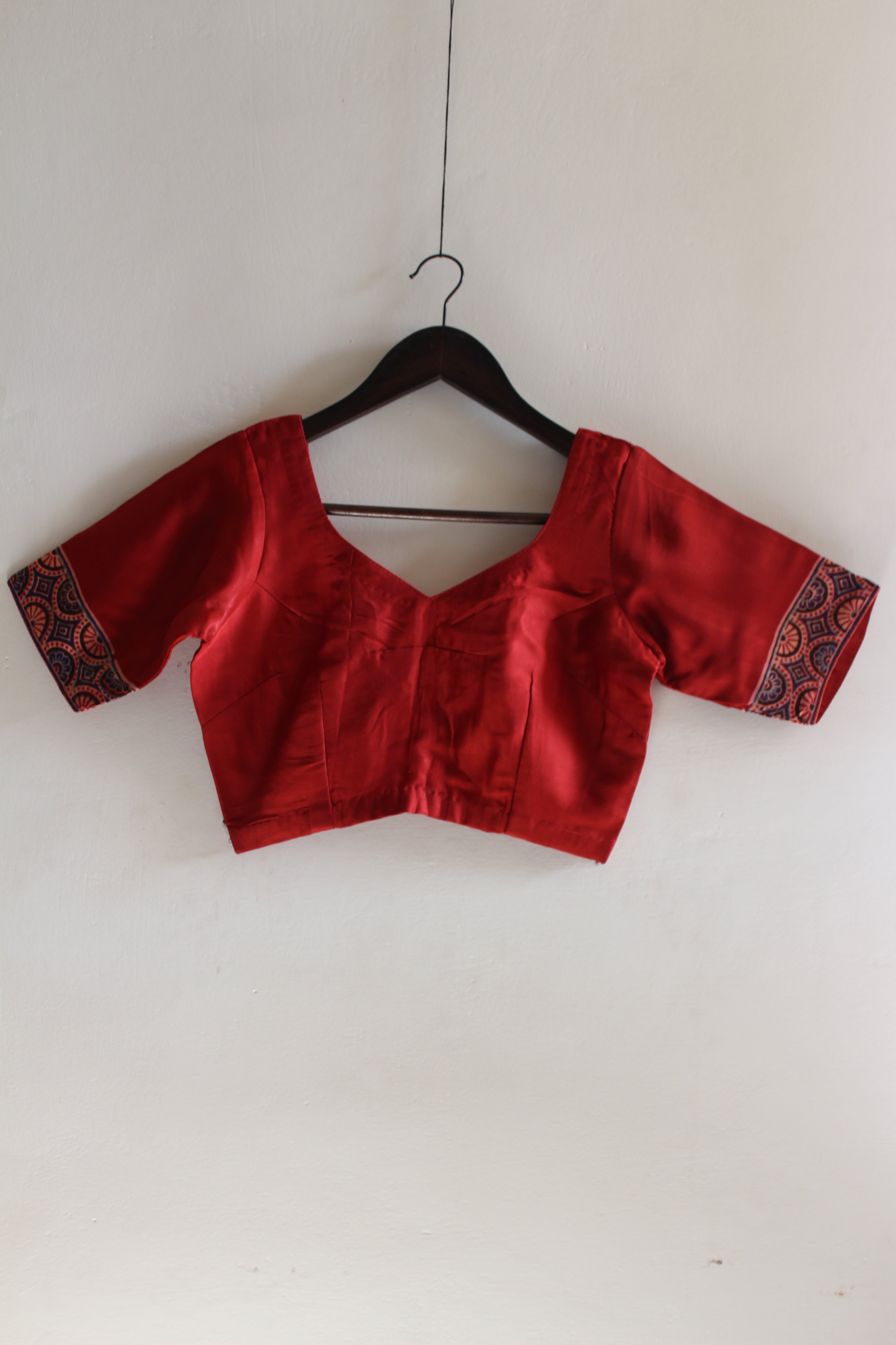 RED BOLD HUES : BLOUSE – MYPOSHAAKH